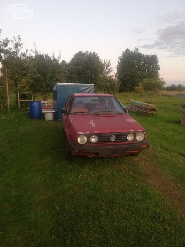 Volkswagen Golf 1991 Panevēža, ar dzinēja tilpumu 1.60 L un nobraukumu 300 tūkst. km par 700 €, foto 4 vietnē AUTOMOTO.COM.LV