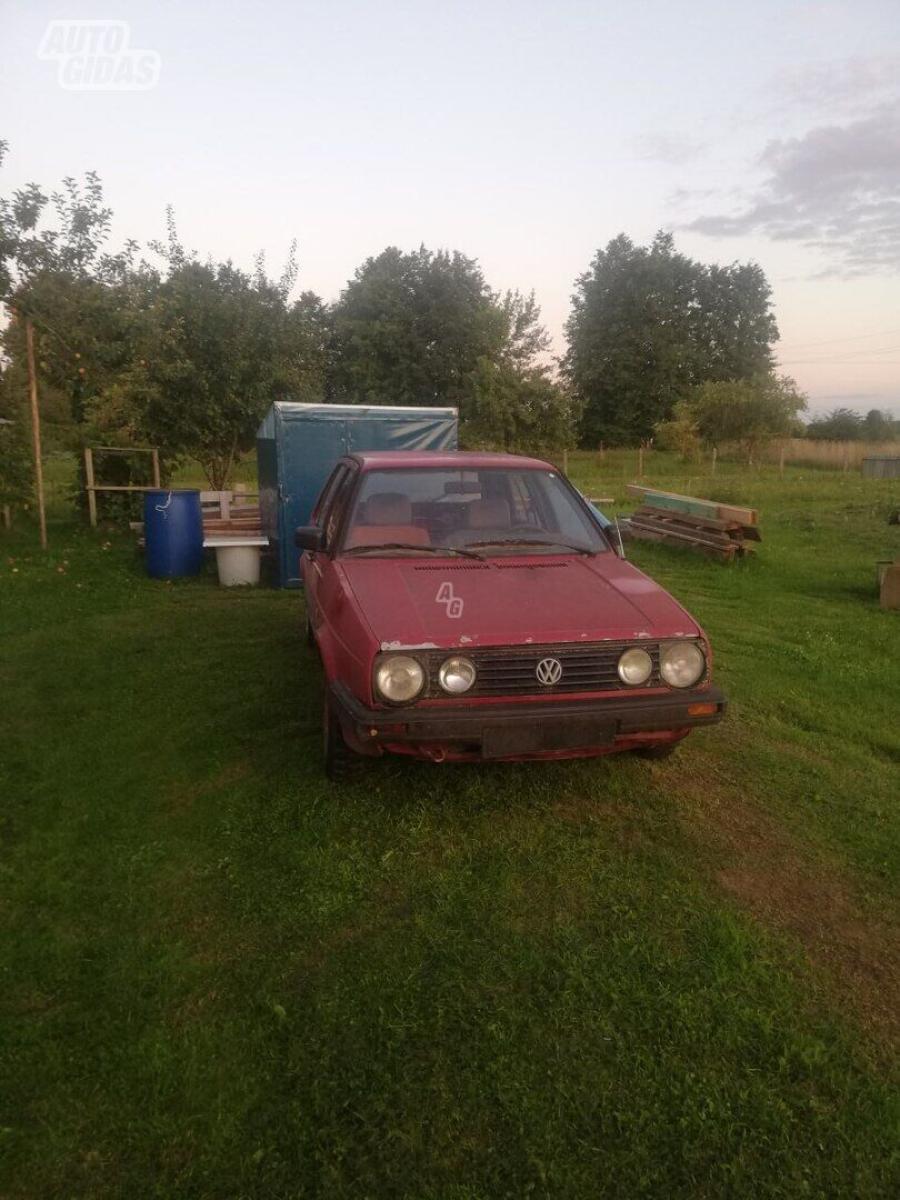 Volkswagen Golf 1991 Panevēža, ar dzinēja tilpumu 1.60 L un nobraukumu 300 tūkst. km par 700 €, foto 5 vietnē AUTOMOTO.COM.LV