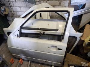 Volkswagen Golf 1991 Panevēža, ar dzinēja tilpumu 1.60 L un nobraukumu 300 tūkst. km par 700 €, foto 12 vietnē AUTOMOTO.COM.LV