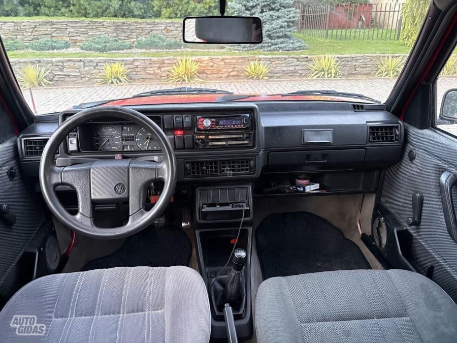 Volkswagen Golf 1991 Viļņa, ar dzinēja tilpumu 1.60 L un nobraukumu 584 tūkst. km par 2000 €, foto 19 vietnē AUTOMOTO.COM.LV