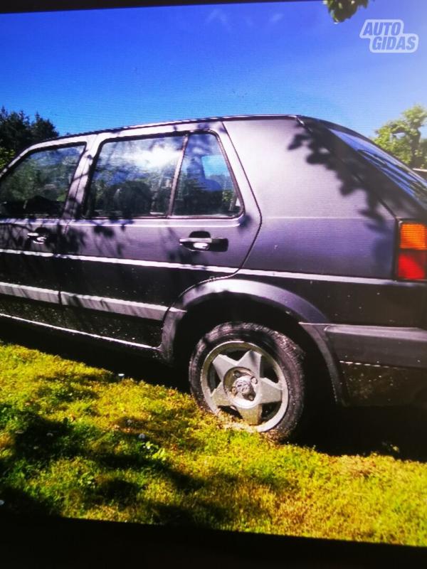 Volkswagen Golf 1992 Ukmergė, ar dzinēja tilpumu 1.60 L un nobraukumu 300 tūkst. km par 1800 €, foto 3 vietnē AUTOMOTO.COM.LV