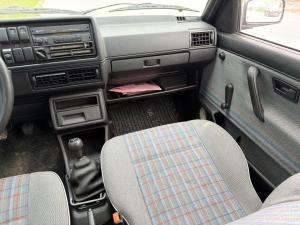 Volkswagen Golf 1992 Panevēža, ar dzinēja tilpumu 1.80 L un nobraukumu 194 tūkst. km par 1250 €, foto 16 vietnē AUTOMOTO.COM.LV