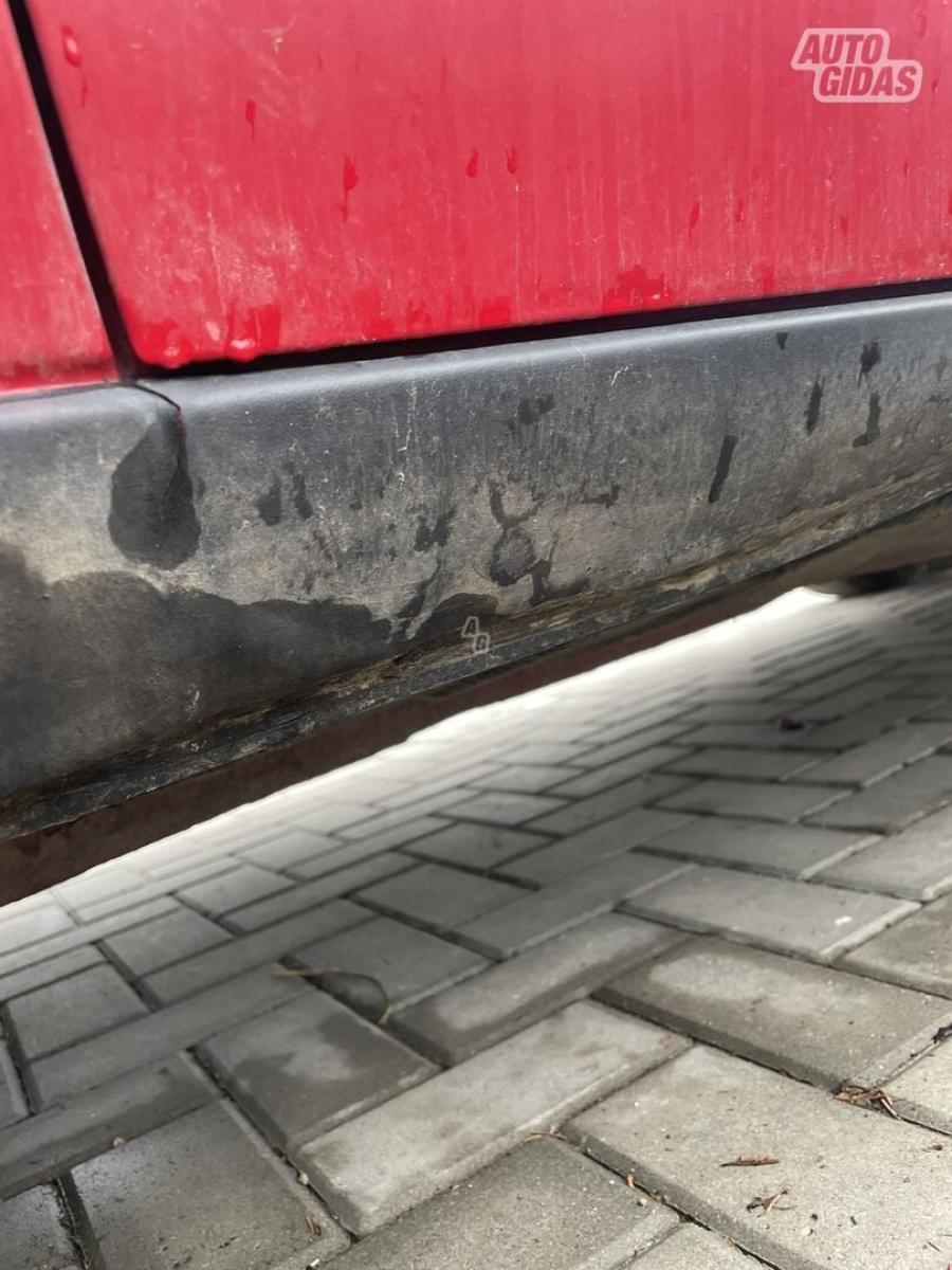 Volkswagen Golf 1992 Trakai, ar dzinēja tilpumu 1.60 L un nobraukumu 334 tūkst. km par 550 €, foto 14 vietnē AUTOMOTO.COM.LV