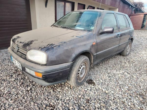 Volkswagen Golf 1993 Marijampole, ar dzinēja tilpumu 1.60 L un nobraukumu 200 tūkst. km par 300 €, foto 7 vietnē AUTOMOTO.COM.LV
