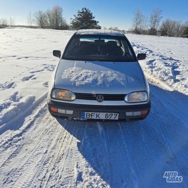 Volkswagen Golf 1993 in Alytus, with an engine capacity of 1.90 L and mileage of 243 thousand km for 950 €, photo 8 on AUTOMOTO.COM.LV