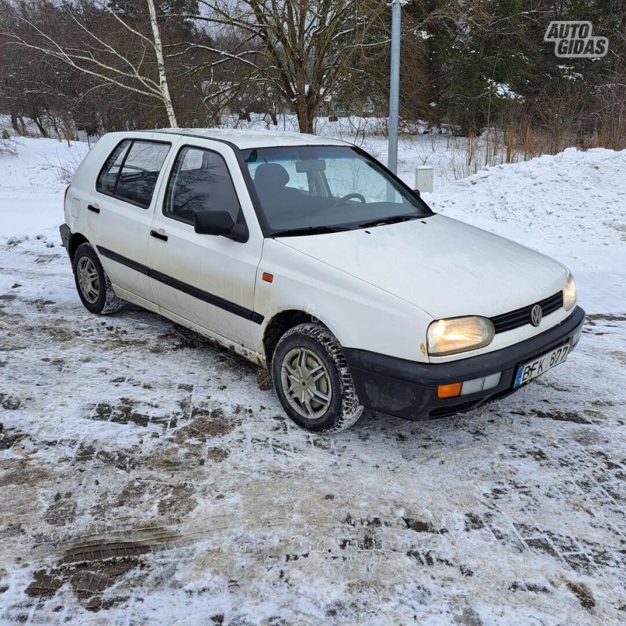 Volkswagen Golf 1993 in Alytus, with an engine capacity of 1.90 L and mileage of 243 thousand km for 799 €, photo 4 on AUTOMOTO.COM.LV