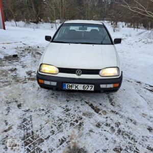 Volkswagen Golf 1993 in Alytus, with an engine capacity of 1.90 L and mileage of 243 thousand km for 799 €, photo 6 on AUTOMOTO.COM.LV