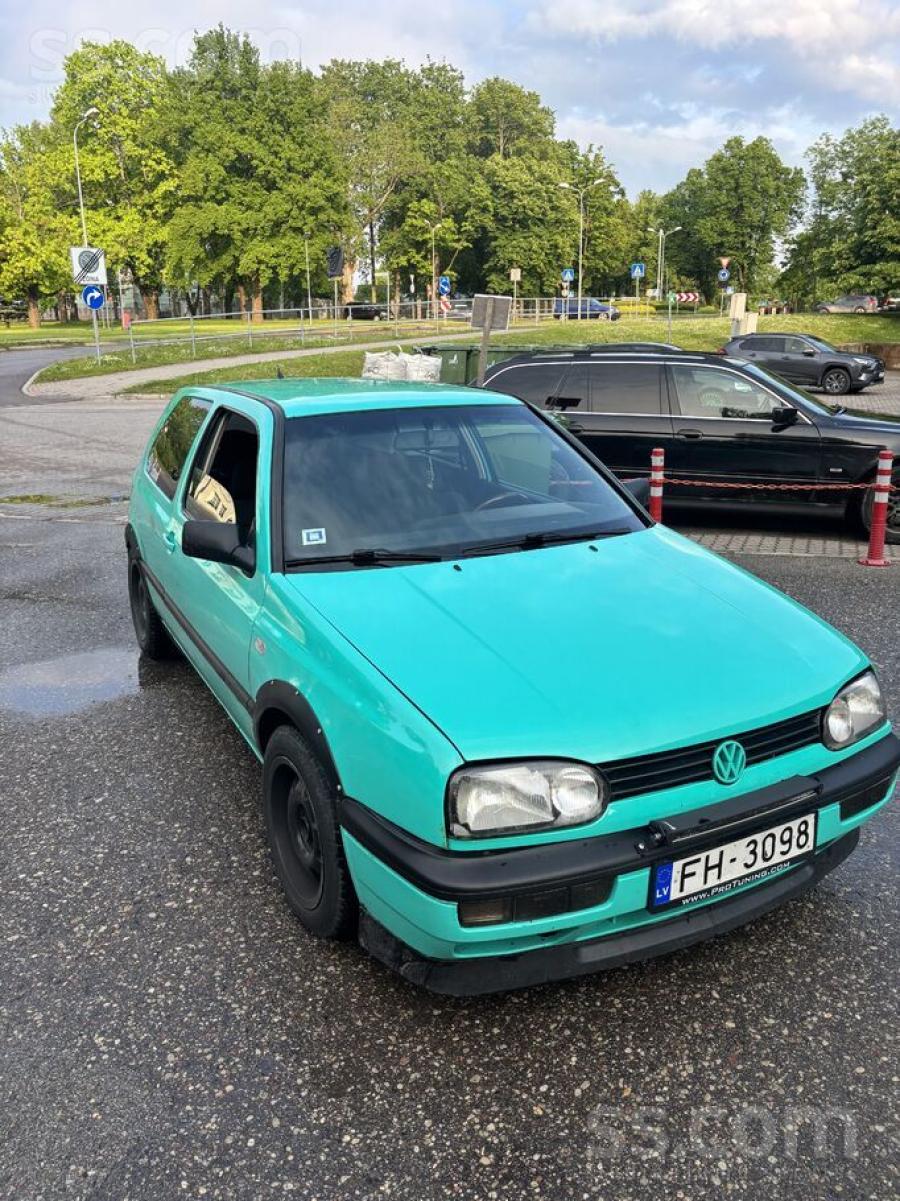 Volkswagen Golf 1995 Cēsis, ar dzinēja tilpumu 1.90 L un nobraukumu 159 tūkst. km par 1100 €, foto 1 vietnē AUTOMOTO.COM.LV