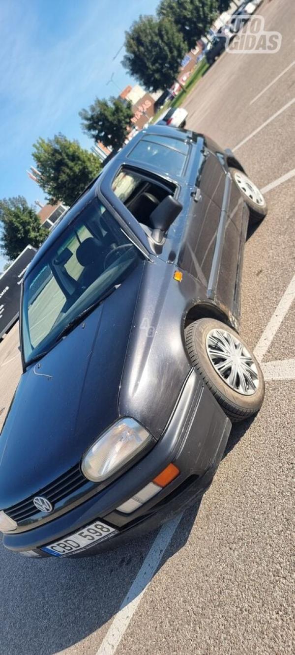 Volkswagen Golf 1995 Utena, ar dzinēja tilpumu 1.60 L un nobraukumu 300 tūkst. km par 350 €, foto 2 vietnē AUTOMOTO.COM.LV
