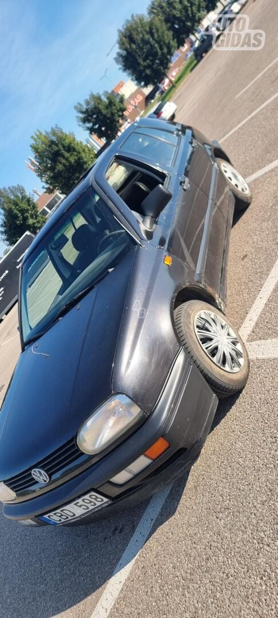 Volkswagen Golf 1995 Utena, ar dzinēja tilpumu 1.60 L un nobraukumu 300 tūkst. km par 350 €, foto 3 vietnē AUTOMOTO.COM.LV