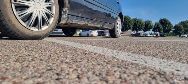 Volkswagen Golf 1995 Utena, ar dzinēja tilpumu 1.60 L un nobraukumu 300 tūkst. km par 350 €, foto 5 vietnē AUTOMOTO.COM.LV