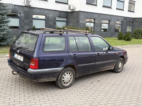 Volkswagen Golf 1995 Viļņa, ar dzinēja tilpumu 1.90 L un nobraukumu 280 tūkst. km par 500 €, foto 4 vietnē AUTOMOTO.COM.LV