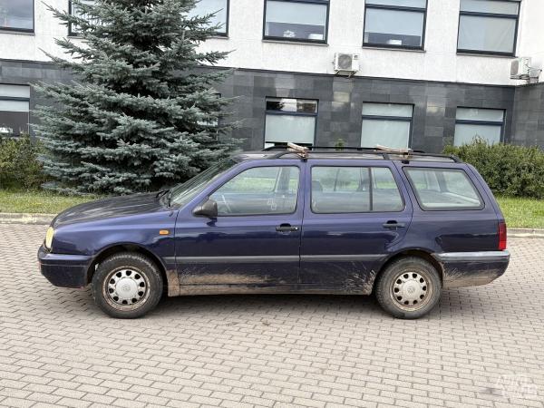 Volkswagen Golf 1995 Viļņa, ar dzinēja tilpumu 1.90 L un nobraukumu 280 tūkst. km par 500 €, foto 6 vietnē AUTOMOTO.COM.LV