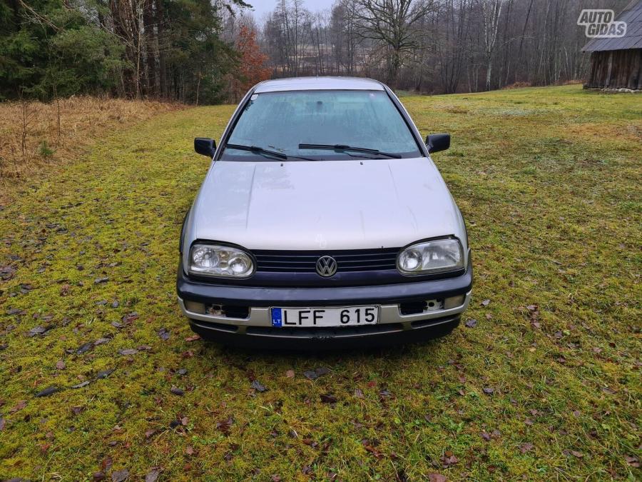 Volkswagen Golf 1996 in Vilnius, with an engine capacity of 1.90 L and mileage of 255 thousand km for 820 €, photo 1 on AUTOMOTO.COM.LV