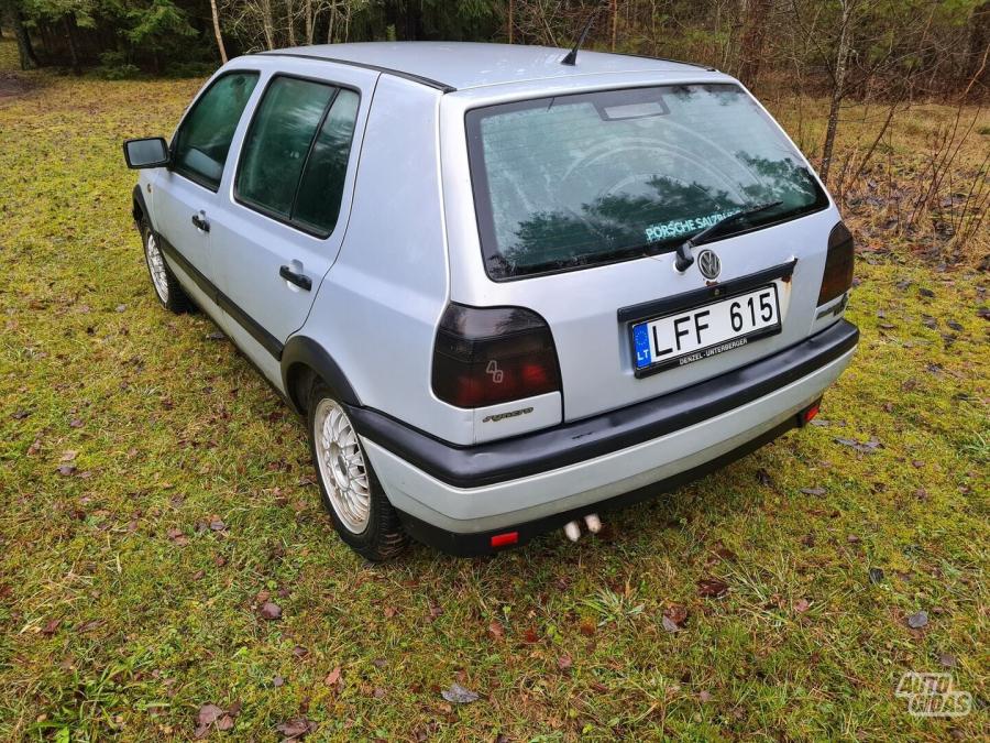 Volkswagen Golf 1996 in Vilnius, with an engine capacity of 1.90 L and mileage of 255 thousand km for 820 €, photo 2 on AUTOMOTO.COM.LV