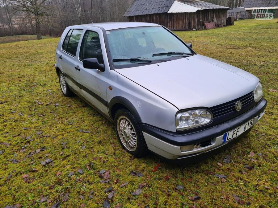Volkswagen Golf 1996 in Vilnius, with an engine capacity of 1.90 L and mileage of 255 thousand km for 820 €, photo 6 on AUTOMOTO.COM.LV