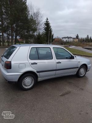 Volkswagen Golf 1996 Pakruojis, ar dzinēja tilpumu 1.60 L un nobraukumu 176 tūkst. km par 1000 €, foto 5 vietnē AUTOMOTO.COM.LV