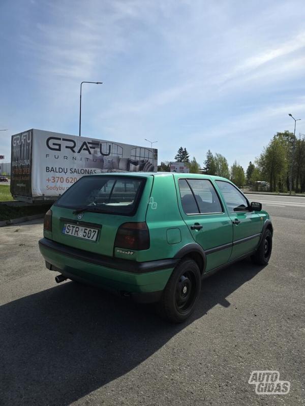 Volkswagen Golf 1996 Šauļi, ar dzinēja tilpumu 1.40 L un nobraukumu 220 tūkst. km par 999 €, foto 3 vietnē AUTOMOTO.COM.LV