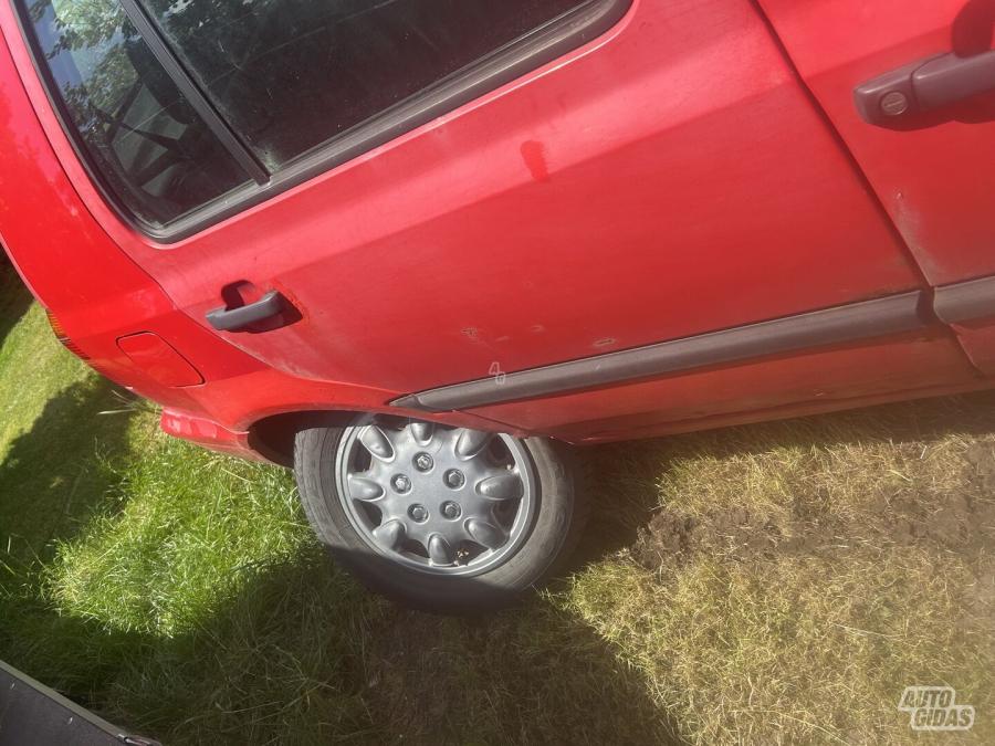 Volkswagen Golf 1996 in Varena, with an engine capacity of 1.80 L and mileage of 188 thousand km for 590 €, photo 5 on AUTOMOTO.COM.LV