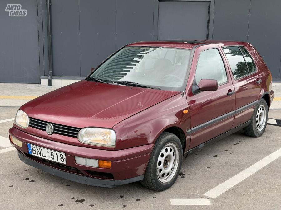 Фольксваген Гольф 1996 в Утена, объемом двигателя 1.60 л и пробегом 232 тыс. км за 1250 €, фото 1 на AUTOMOTO.COM.LV