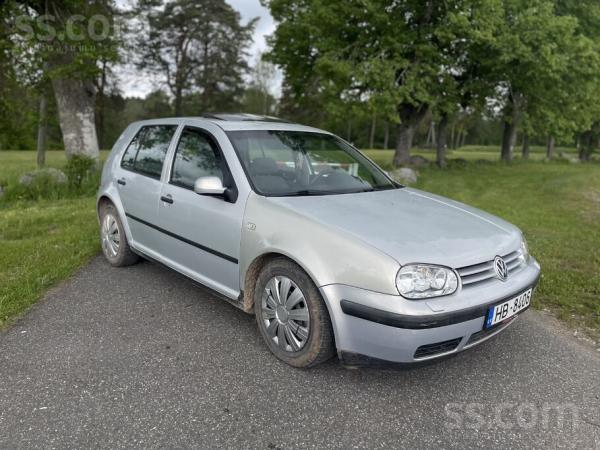 Volkswagen Golf 1997 in Cesis, with an engine capacity of 1.60 L and mileage of 238 thousand km for 550 €, photo 1 on AUTOMOTO.COM.LV