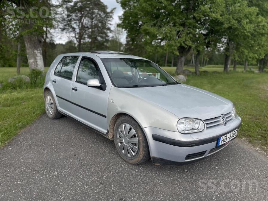 Volkswagen Golf 1997 in Cesis, with an engine capacity of 1.60 L and mileage of 238 thousand km for 550 €, photo 1 on AUTOMOTO.COM.LV