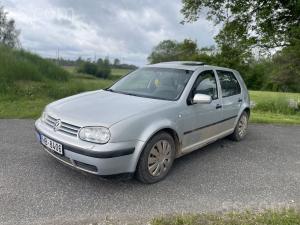 Volkswagen Golf 1997 in Cesis, with an engine capacity of 1.60 L and mileage of 238 thousand km for 550 €, photo 5 on AUTOMOTO.COM.LV
