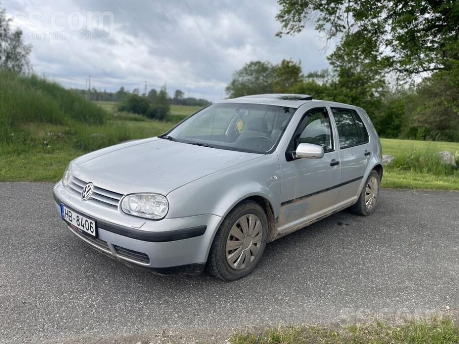 Volkswagen Golf 1997 in Cesis, with an engine capacity of 1.60 L and mileage of 238 thousand km for 550 €, photo 5 on AUTOMOTO.COM.LV