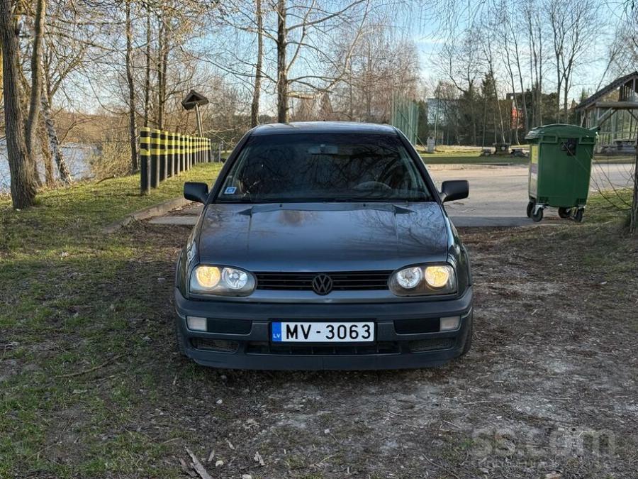 Volkswagen Golf 1997 Rīga, ar dzinēja tilpumu 1.90 L un nobraukumu 105 tūkst. km par 1700 €, foto 1 vietnē AUTOMOTO.COM.LV