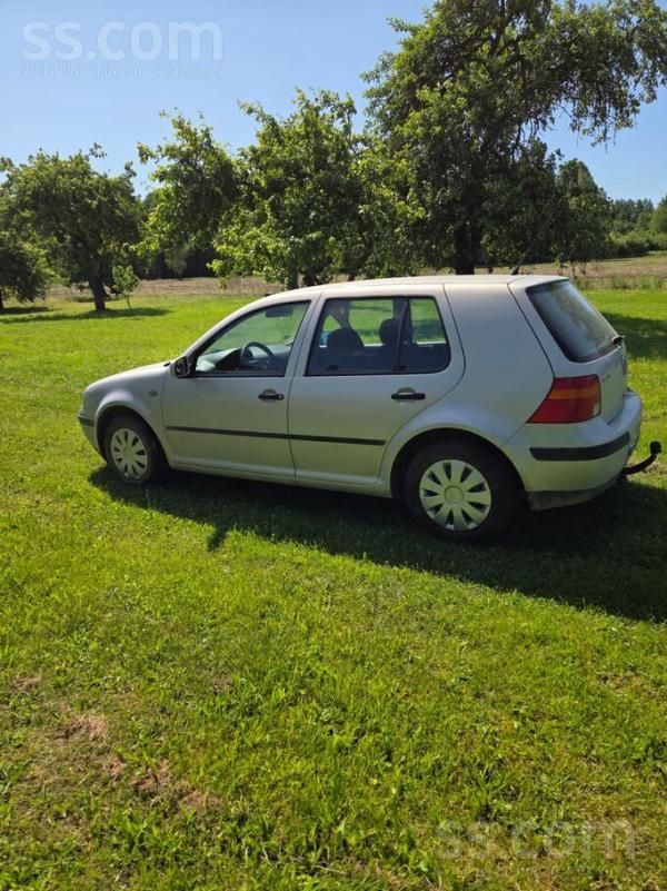 Volkswagen Golf 1998 Kuldīga, ar dzinēja tilpumu 1.60 L un nobraukumu 391 tūkst. km par 500 €, foto 6 vietnē AUTOMOTO.COM.LV