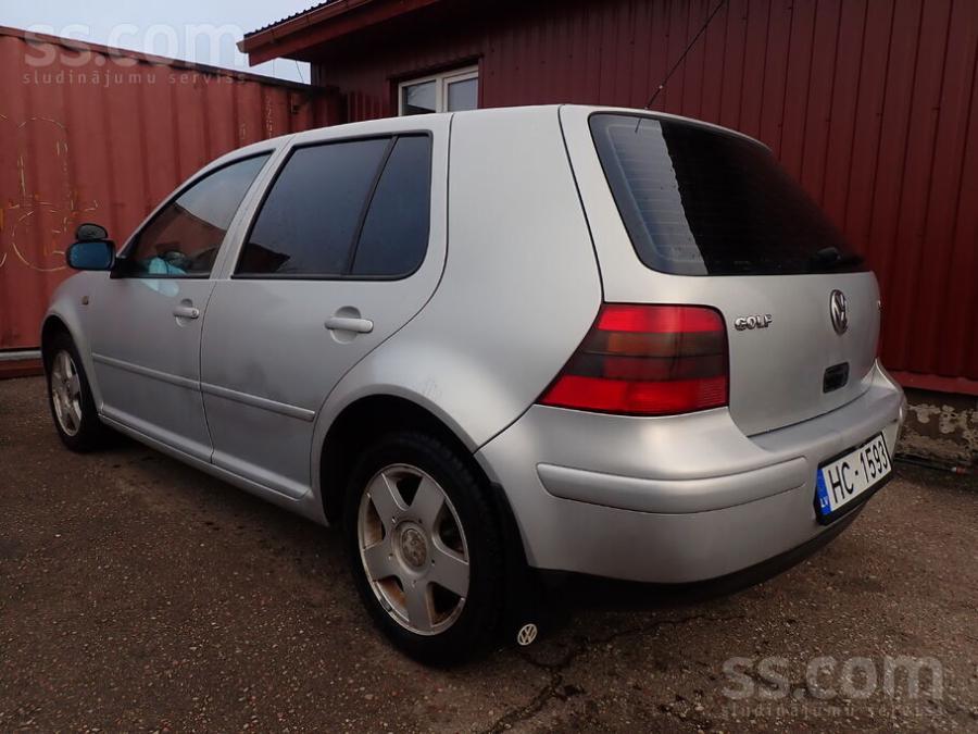 Volkswagen Golf 1998 in Liepaja, with an engine capacity of 1.60 L and mileage of 242 thousand km for 1450 €, photo 3 on AUTOMOTO.COM.LV