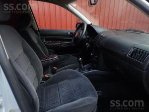 Volkswagen Golf 1998 in Liepaja, with an engine capacity of 1.60 L and mileage of 242 thousand km for 1450 €, photo 6 on AUTOMOTO.COM.LV