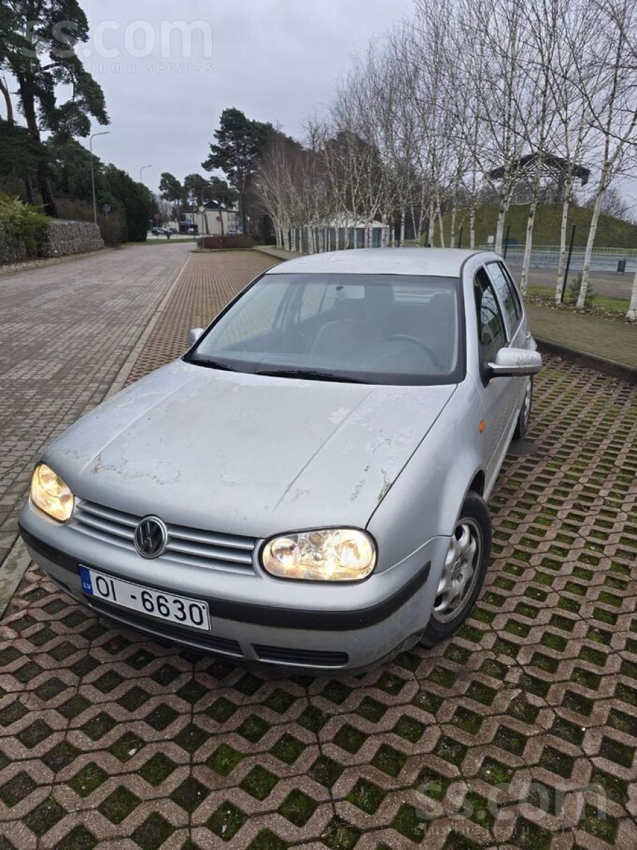 Volkswagen Golf 1998 in Riga, with an engine capacity of 1.60 L and mileage of 128 thousand km for 950 €, photo 1 on AUTOMOTO.COM.LV