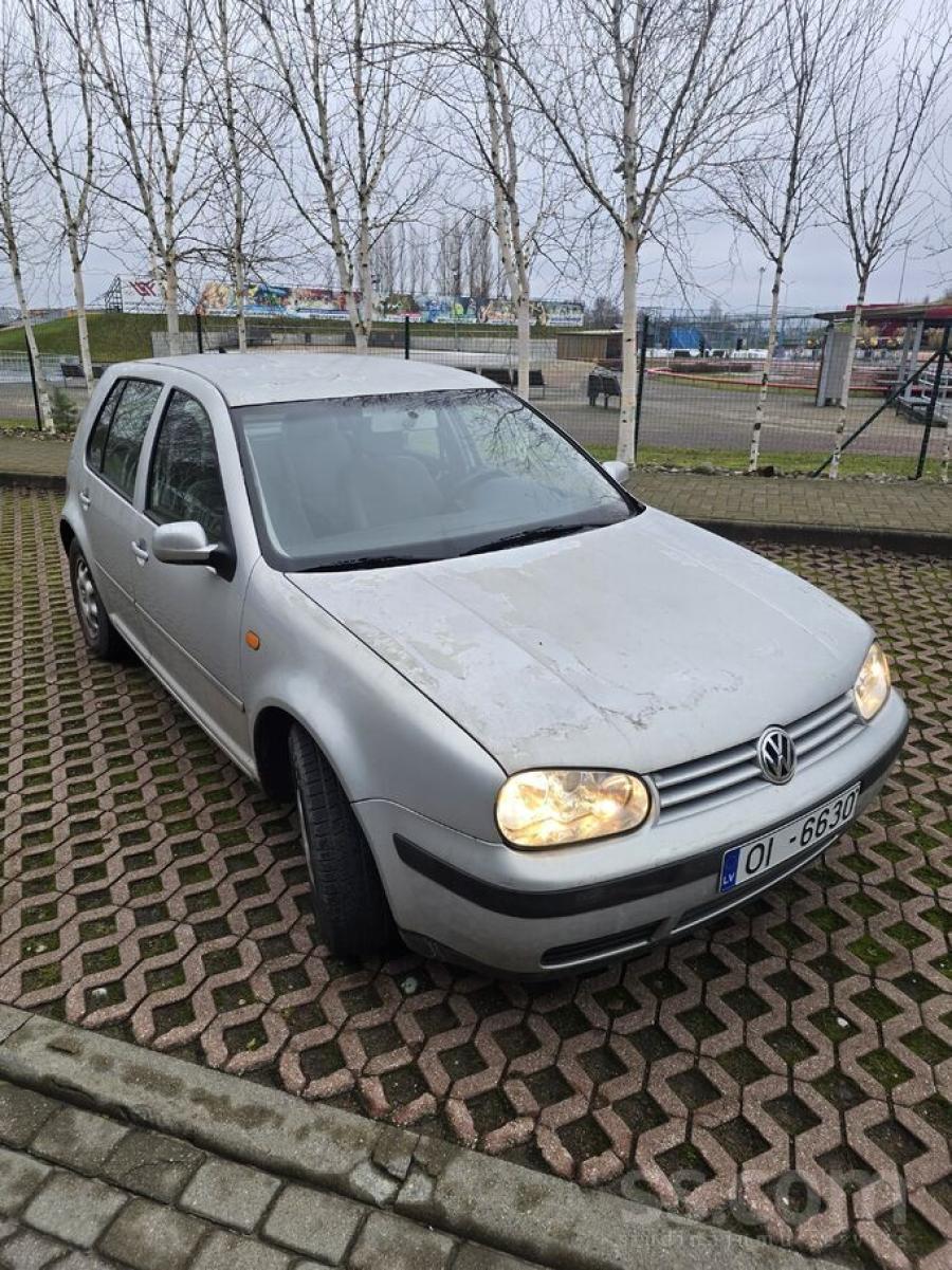 Volkswagen Golf 1998 in Riga, with an engine capacity of 1.60 L and mileage of 128 thousand km for 950 €, photo 2 on AUTOMOTO.COM.LV