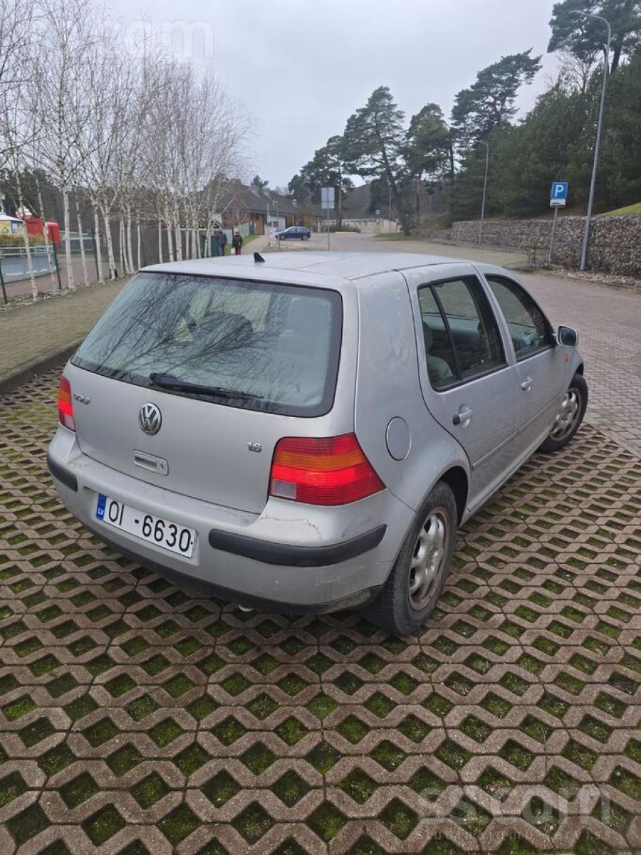Volkswagen Golf 1998 Ventspils, ar dzinēja tilpumu 1.60 L un nobraukumu 128 tūkst. km par 950 €, foto 4 vietnē AUTOMOTO.COM.LV