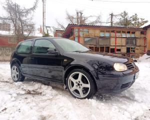 Volkswagen Golf 1998 in Kaunas, with an engine capacity of 1.60 L and mileage of 255 thousand km for 1400 €, photo  on AUTOMOTO.COM.LV