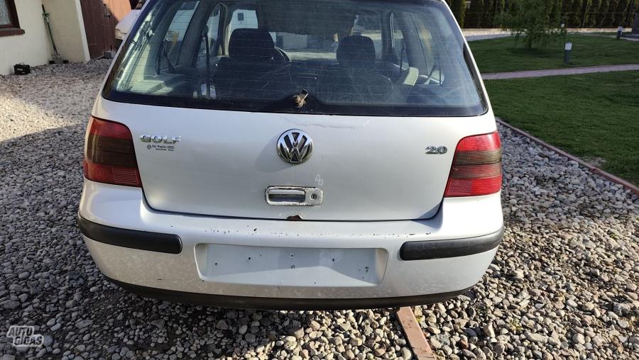 Volkswagen Golf 1998 Marijampole, ar dzinēja tilpumu 2.00 L un nobraukumu 200 tūkst. km par 400 €, foto 5 vietnē AUTOMOTO.COM.LV