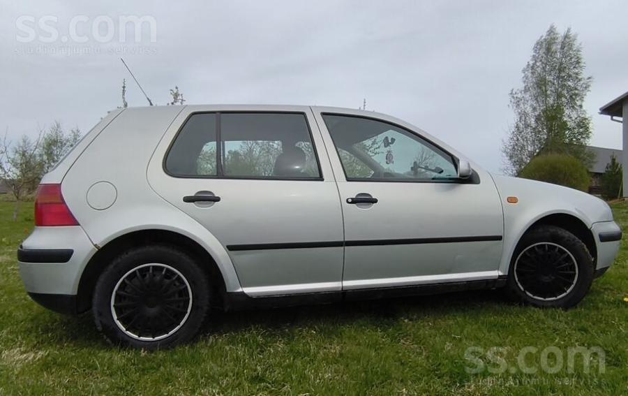 Volkswagen Golf 1998 Cēsis, ar dzinēja tilpumu 1.60 L un nobraukumu 0 tūkst. km par 1100 €, foto 3 vietnē AUTOMOTO.COM.LV