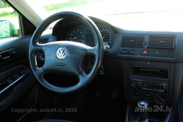Volkswagen Golf 1998 Tartu, ar dzinēja tilpumu 1.60 L un nobraukumu 286 tūkst. km par 999 €, foto 5 vietnē AUTOMOTO.COM.LV