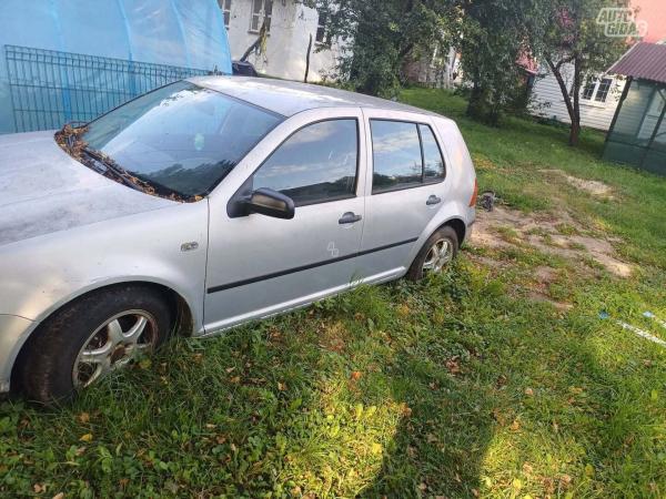Volkswagen Golf 1998 in Trakai, with an engine capacity of 1.40 L and mileage of 174 thousand km for 280 €, photo 7 on AUTOMOTO.COM.LV