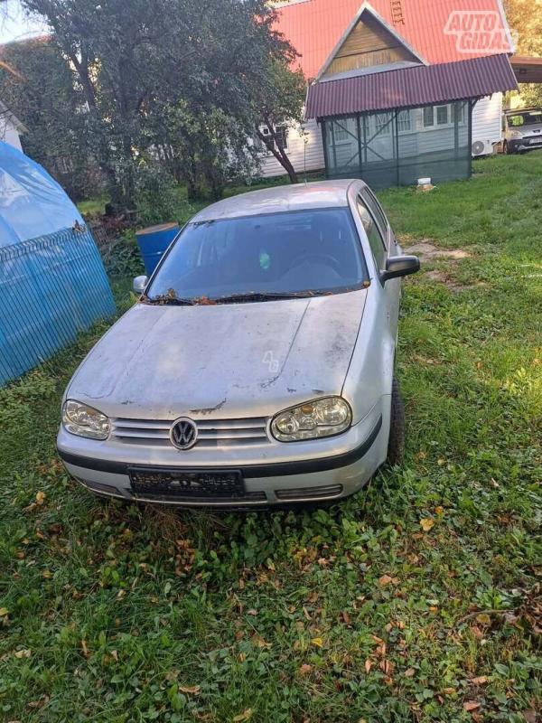 Volkswagen Golf 1998 in Trakai, with an engine capacity of 1.40 L and mileage of 174 thousand km for 280 €, photo 8 on AUTOMOTO.COM.LV