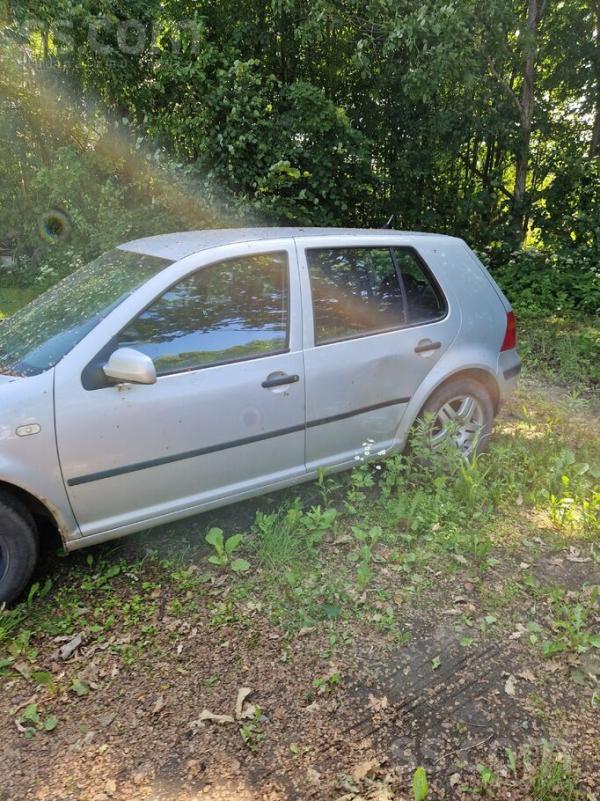 Volkswagen Golf 1999 Limbaži, ar dzinēja tilpumu 1.40 L un nobraukumu 292 tūkst. km par 600 €, foto 1 vietnē AUTOMOTO.COM.LV