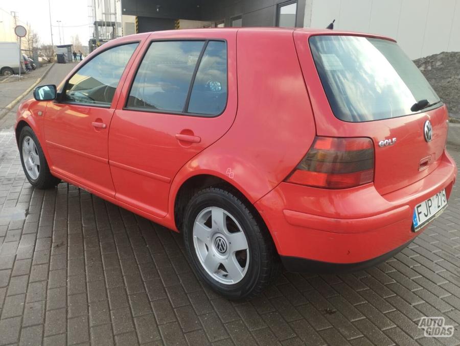 Volkswagen Golf 1999 Viļņa, ar dzinēja tilpumu 1.60 L un nobraukumu 201 tūkst. km par 1999 €, foto 6 vietnē AUTOMOTO.COM.LV