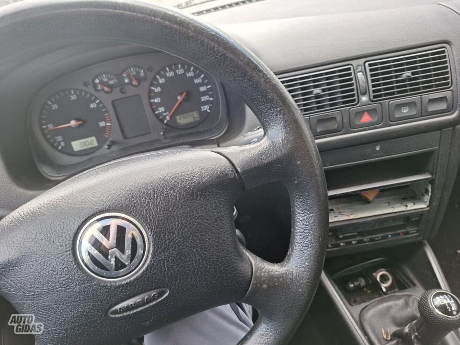 Volkswagen Golf 1999 in Vilnius, with an engine capacity of 1.90 L and mileage of 245 thousand km for 370 €, photo 5 on AUTOMOTO.COM.LV