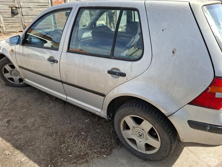 Volkswagen Golf 1999 in Vilnius, with an engine capacity of 1.90 L and mileage of 258 thousand km for 370 €, photo 3 on AUTOMOTO.COM.LV