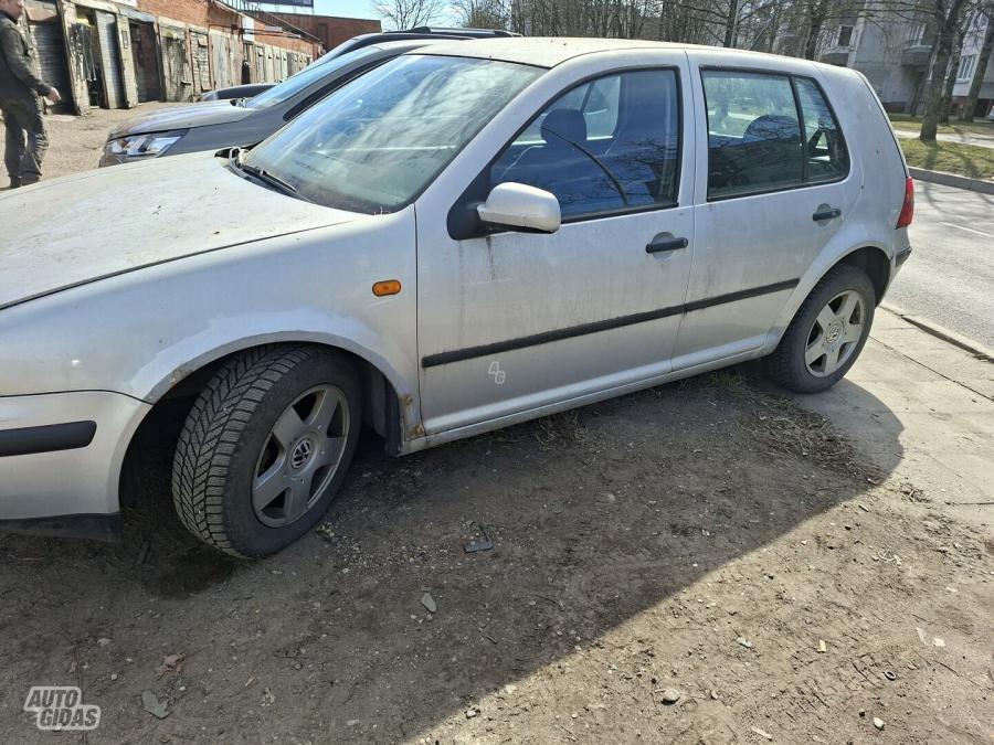 Volkswagen Golf 1999 in Vilnius, with an engine capacity of 1.90 L and mileage of 258 thousand km for 370 €, photo 7 on AUTOMOTO.COM.LV