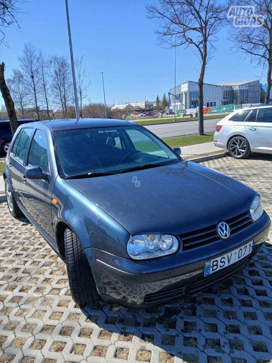 Volkswagen Golf 1999 in Siauliai, with an engine capacity of 1.40 L and mileage of 239 thousand km for 650 €, photo 1 on AUTOMOTO.COM.LV