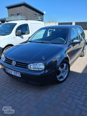 Volkswagen Golf 1999 in Siauliai, with an engine capacity of 1.40 L and mileage of 239 thousand km for 650 €, photo 7 on AUTOMOTO.COM.LV
