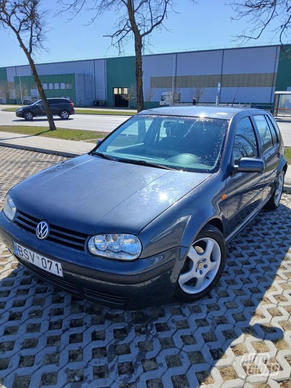 Volkswagen Golf 1999 in Siauliai, with an engine capacity of 1.40 L and mileage of 239 thousand km for 650 €, photo 8 on AUTOMOTO.COM.LV