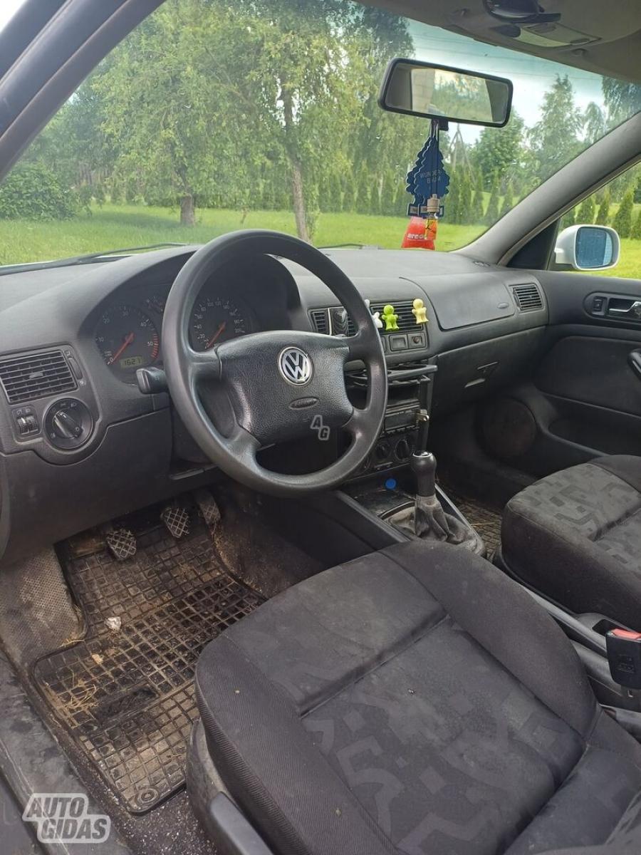 Volkswagen Golf 1999 Viļņa, ar dzinēja tilpumu 1.90 L un nobraukumu 467 tūkst. km par 800 €, foto 10 vietnē AUTOMOTO.COM.LV